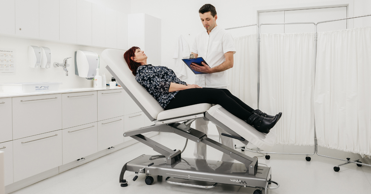 Height adjustable treatment tables | Novak M