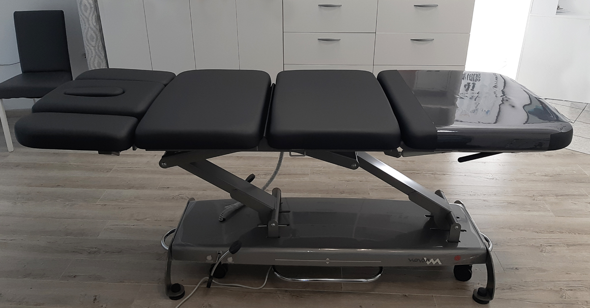 Therapy table S4 at Postura Physical Therapist │ Novak M