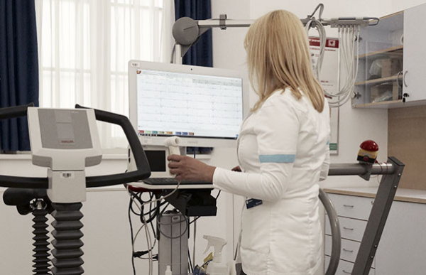 Examination table S at Cardial Medical Center │ Novak M
