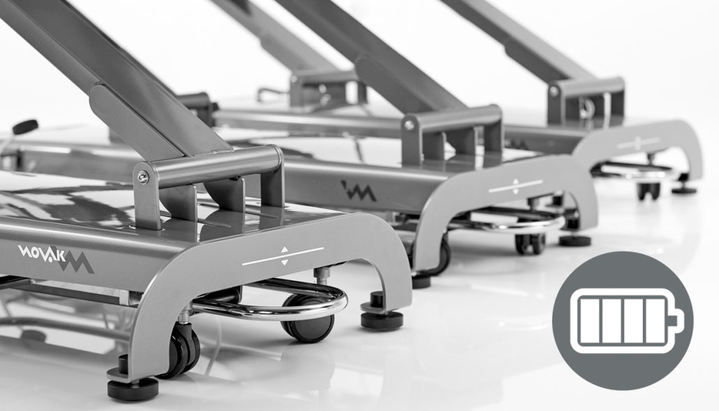 A treatment table with a battery backup │ Novak M