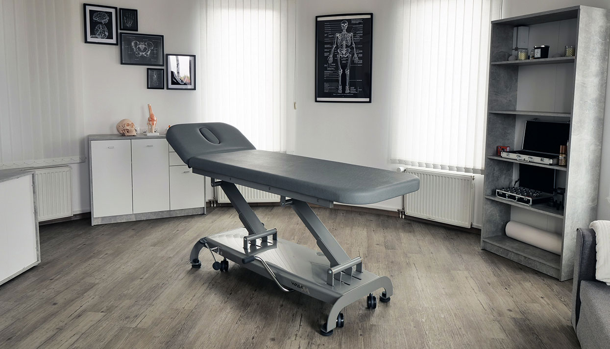 Treatment table is the key element in physio practice │ Novak M
